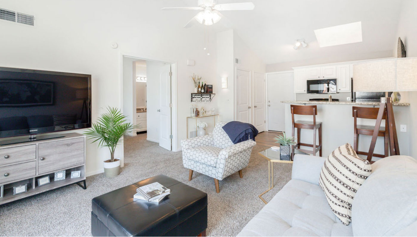 Unit202-28 | Pinegate West Apartments | Shawnee, KS